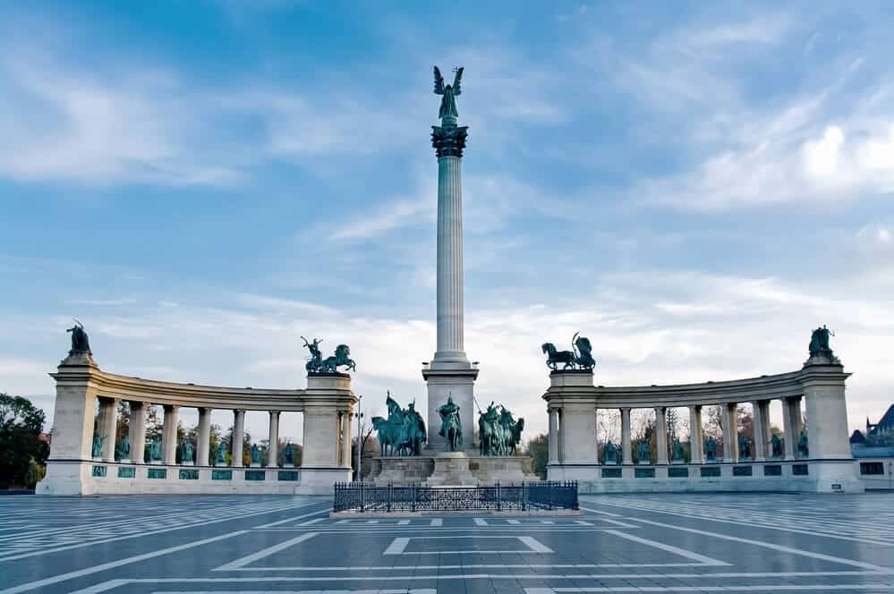 15+ Hidden Gems in Budapest that Tourists Don't Know About!